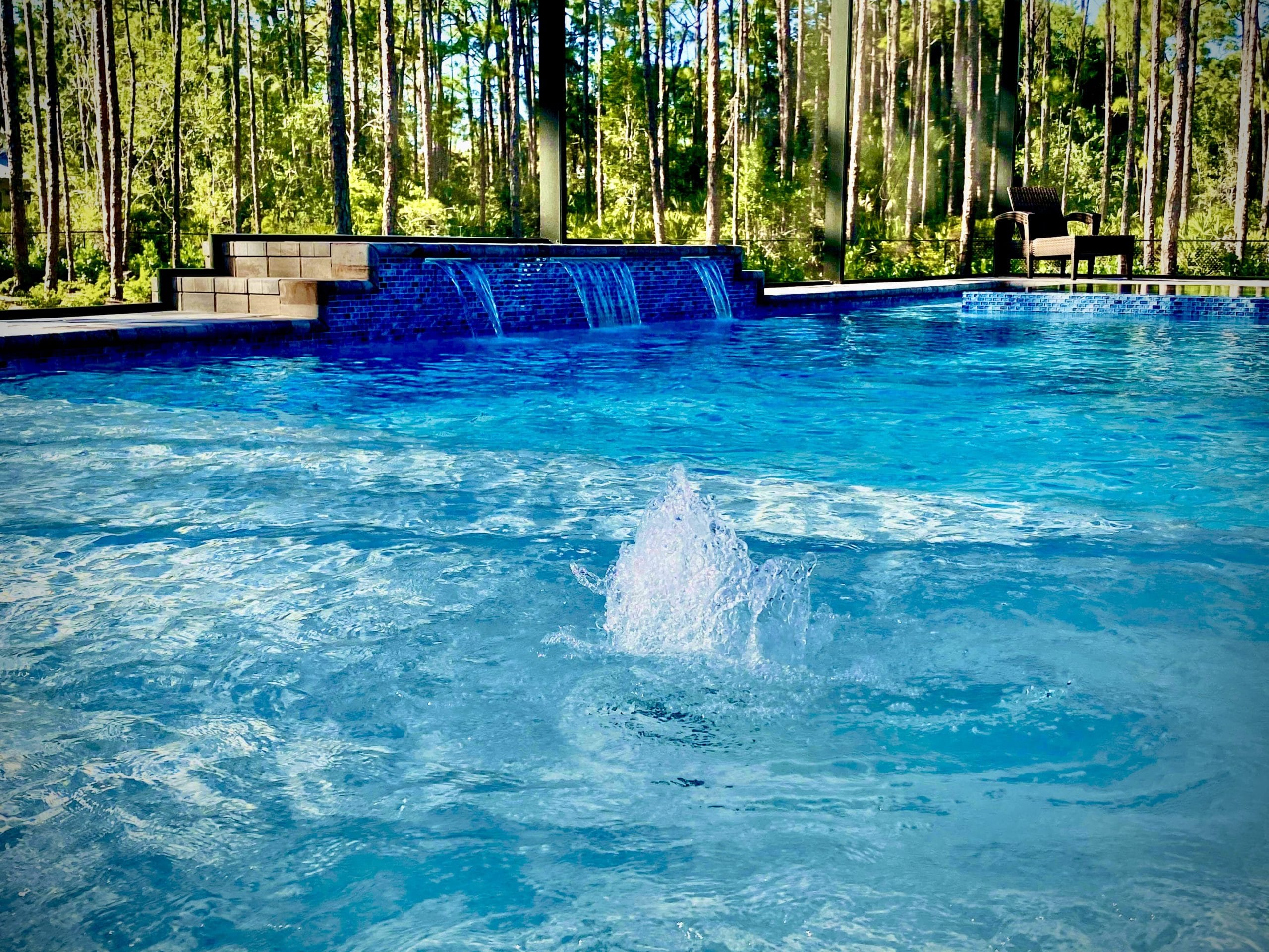 Home | Tropical Pools